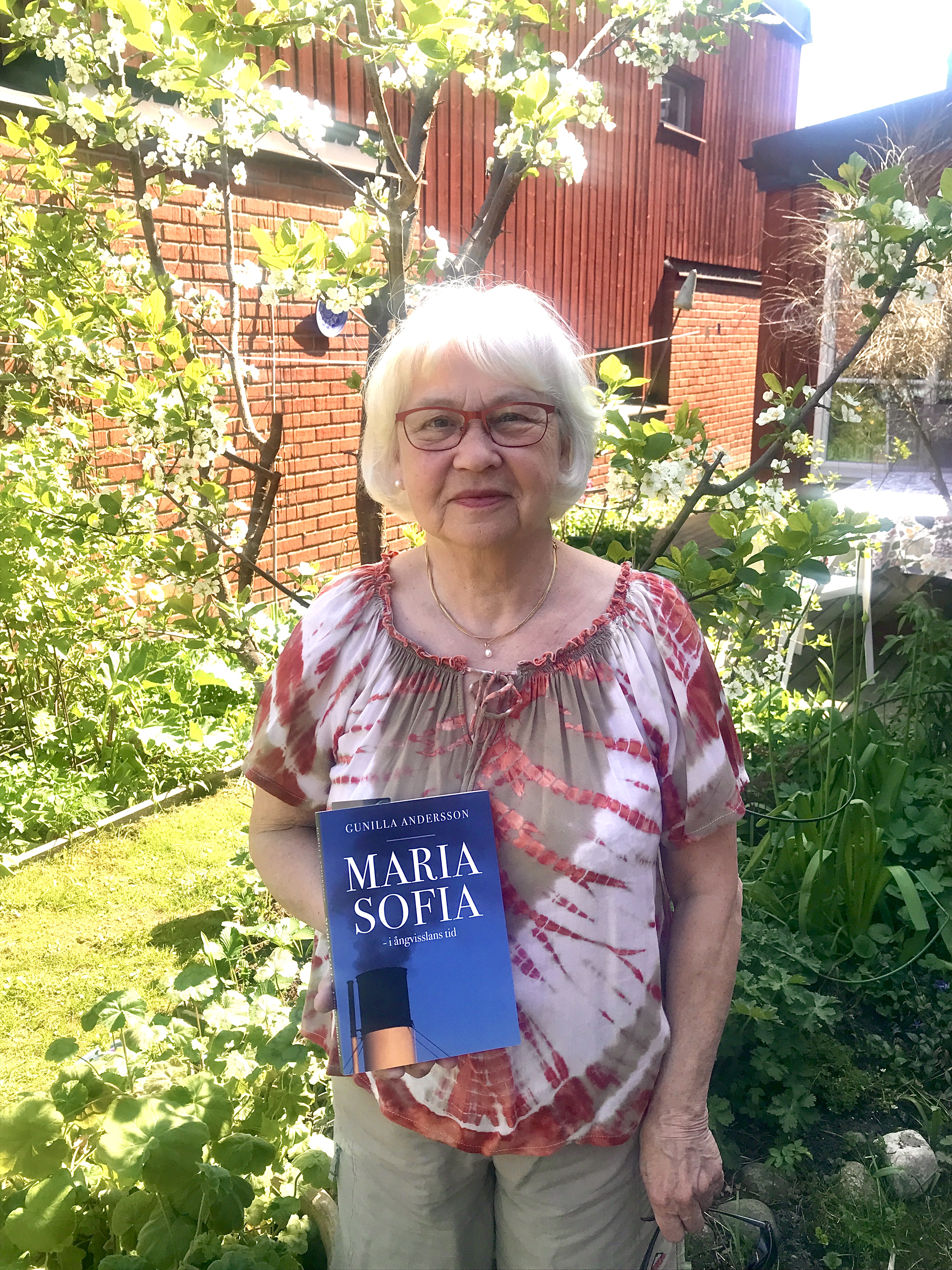 Gunilla debuterar med historisk roman - Mariefreds tidning/Måsen
